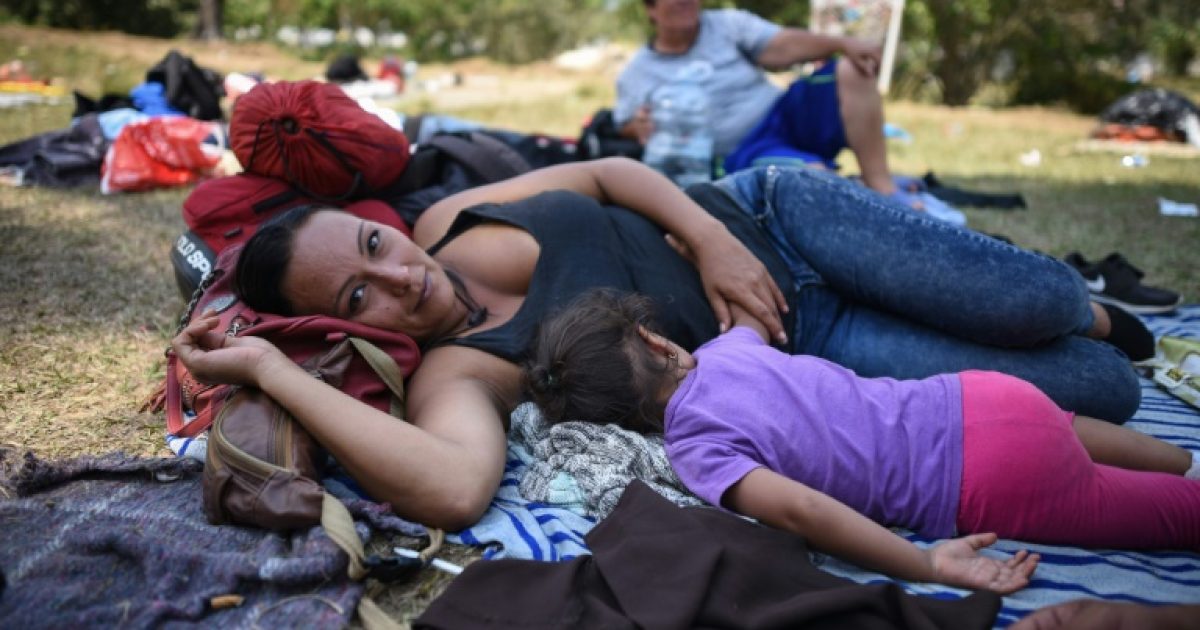 New Study Reveals What It's like Being a Migrant Woman