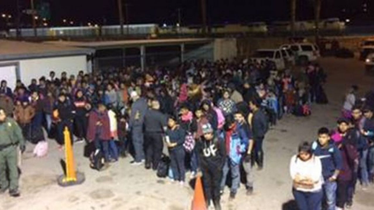 Border Agents Apprehend Record 1,036 Illegal Aliens Crossing the Border