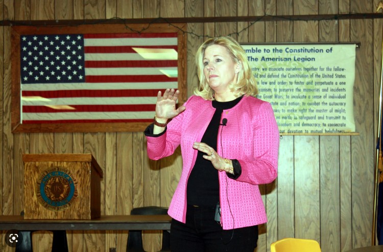Rep Liz Cheney Gets Booed During Commencement Address