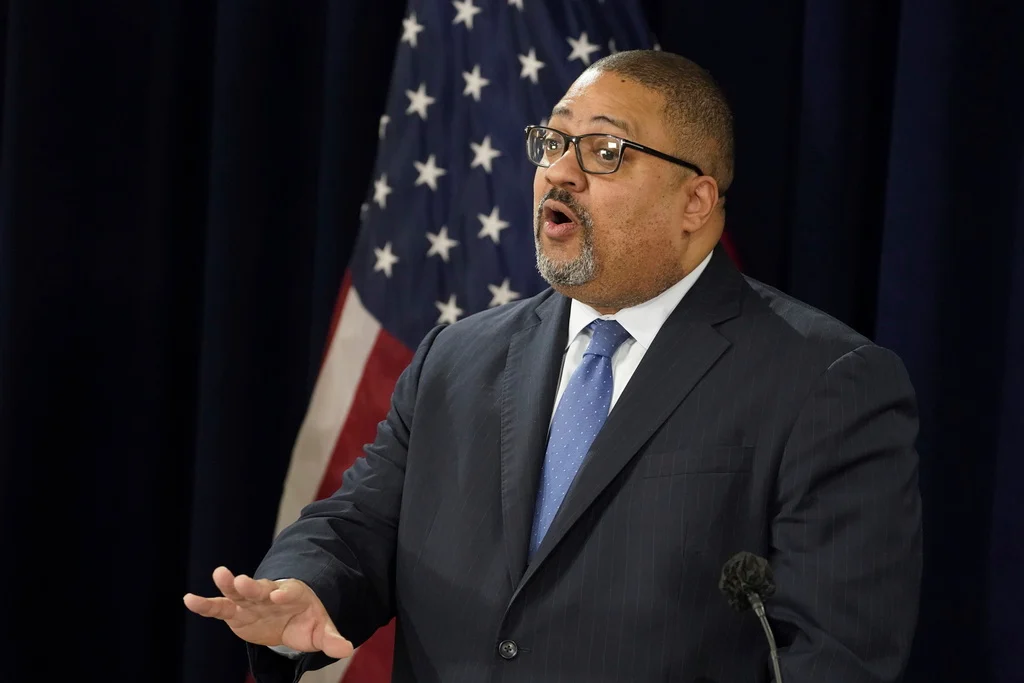 DA Alvin Bragg Held in Contempt Over Refusal to Release Dr. Robert ... DA Alvin Bragg Held in Contempt Over Refusal to Release Dr. Robert ...
