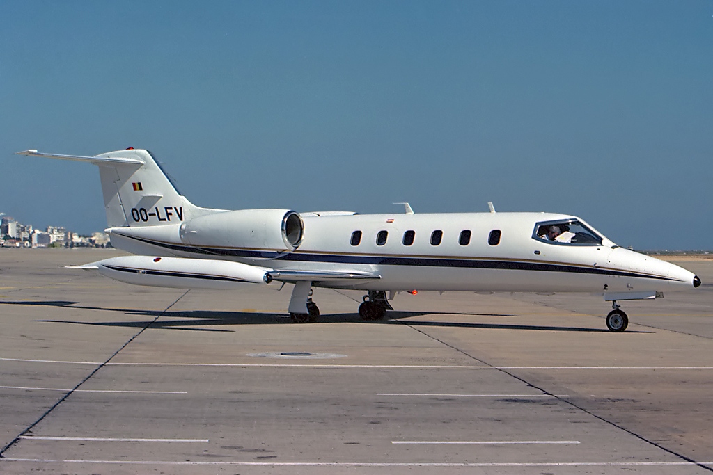 Mötley Crüe’s Vince Neil’s Jet Crashes at Scottsdale Airport ...